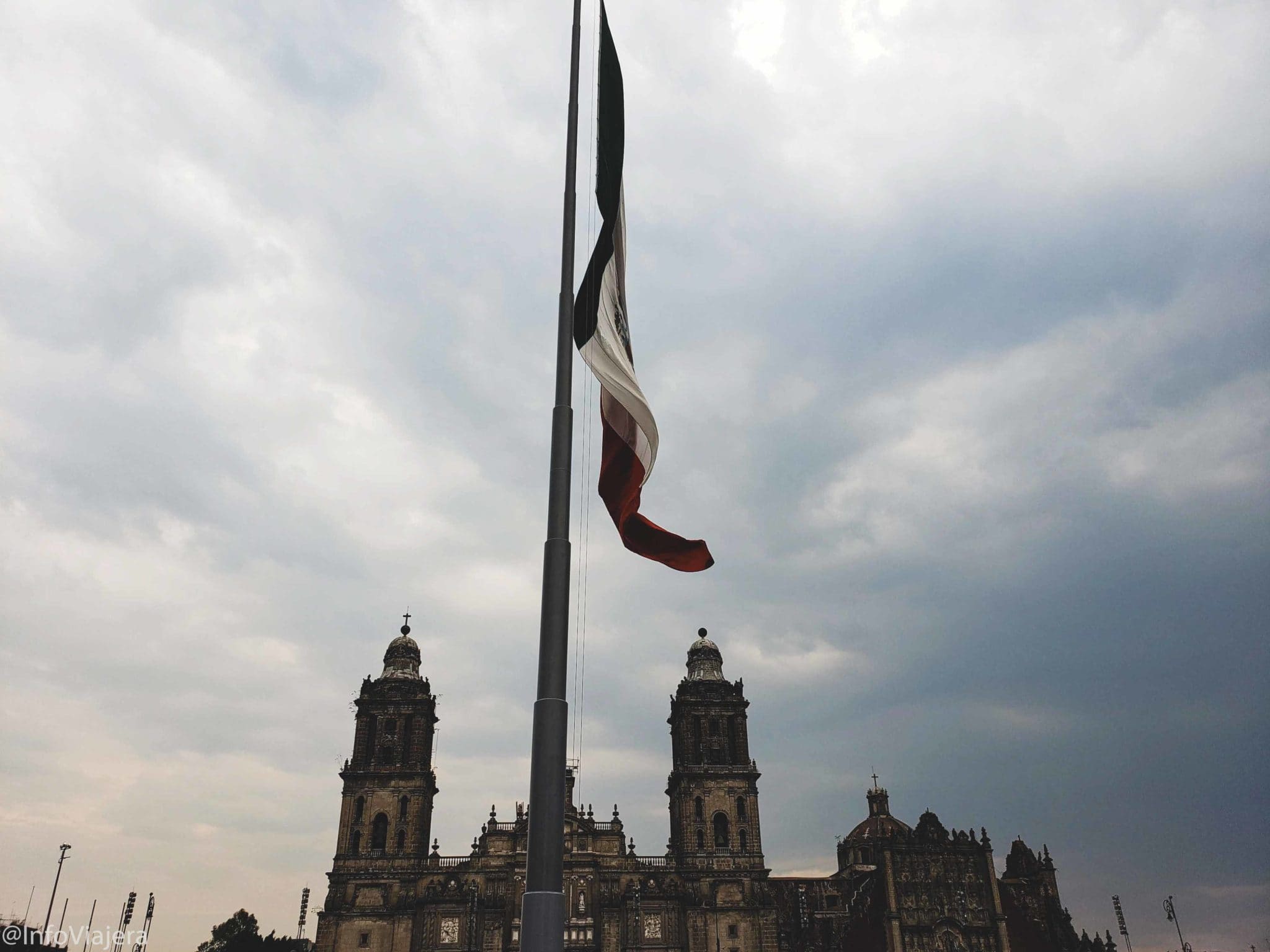 El impacto de ver El Zócalo en Ciudad de México - Info Viajera